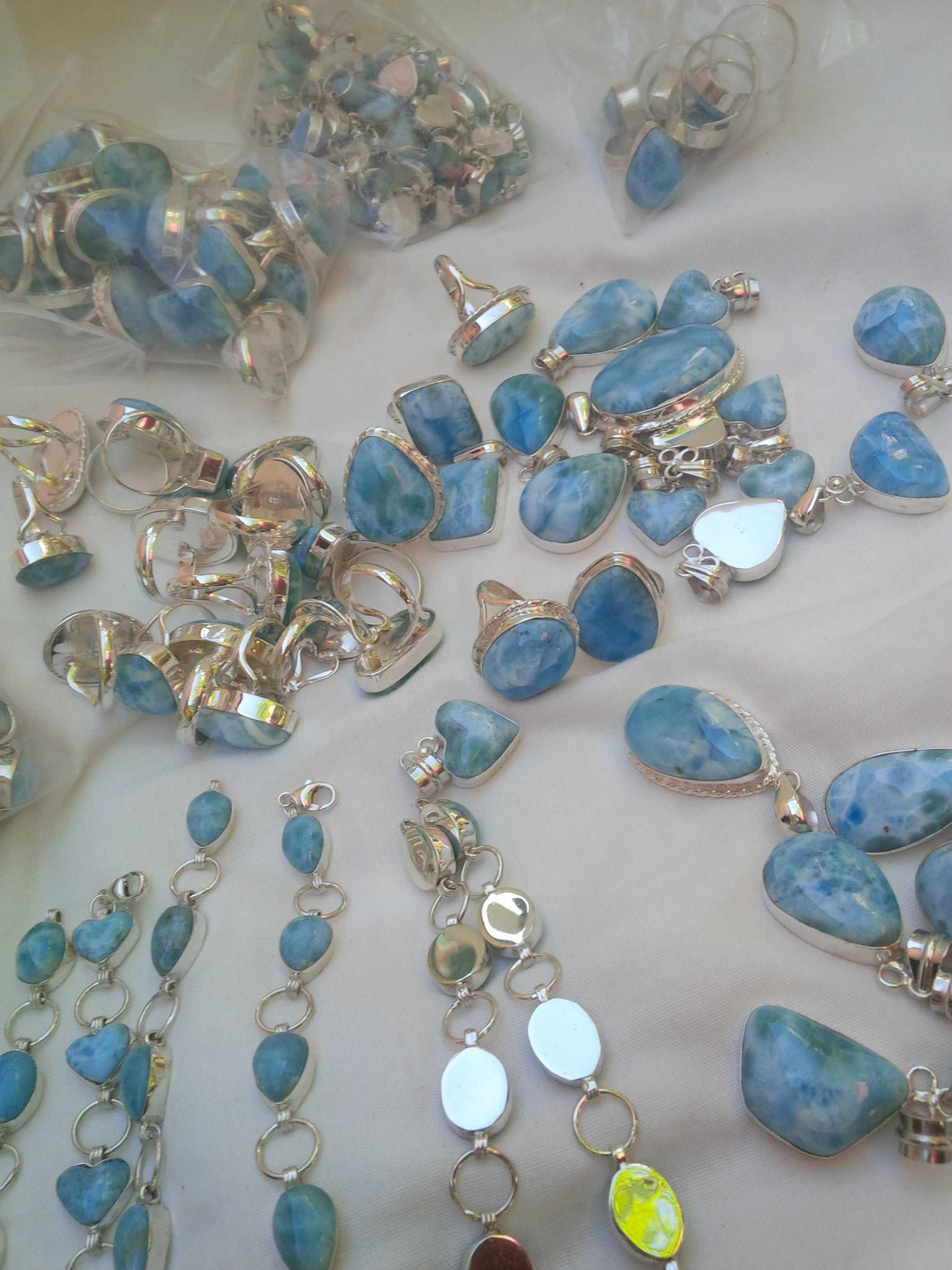 Prendas, Bisutería, Joyería - Dominican-Larimar.com